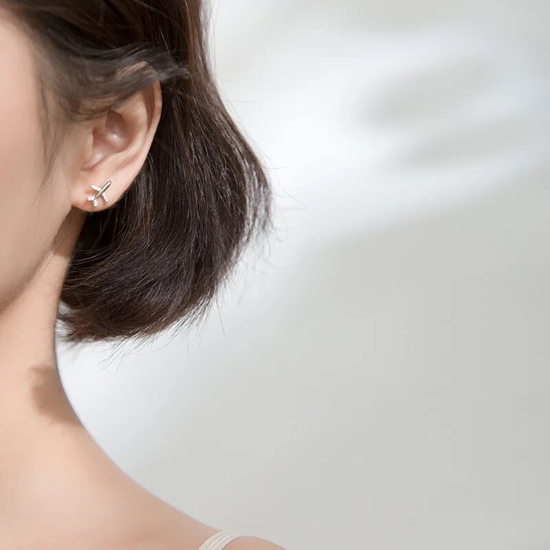 Серьги пусеты MJ - Marjatta Jewelry, Swarovski Zirconia, размер 12 мм, серебристый — фото 1