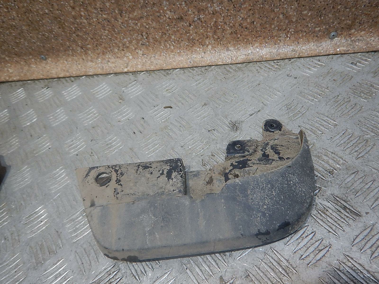 Б/У Брызговик передний правый, Renault (Рено)-SANDERO (14-) RENAULT SANDERO (14-) Царапины. 419689 RENAULT арт. 638405597R