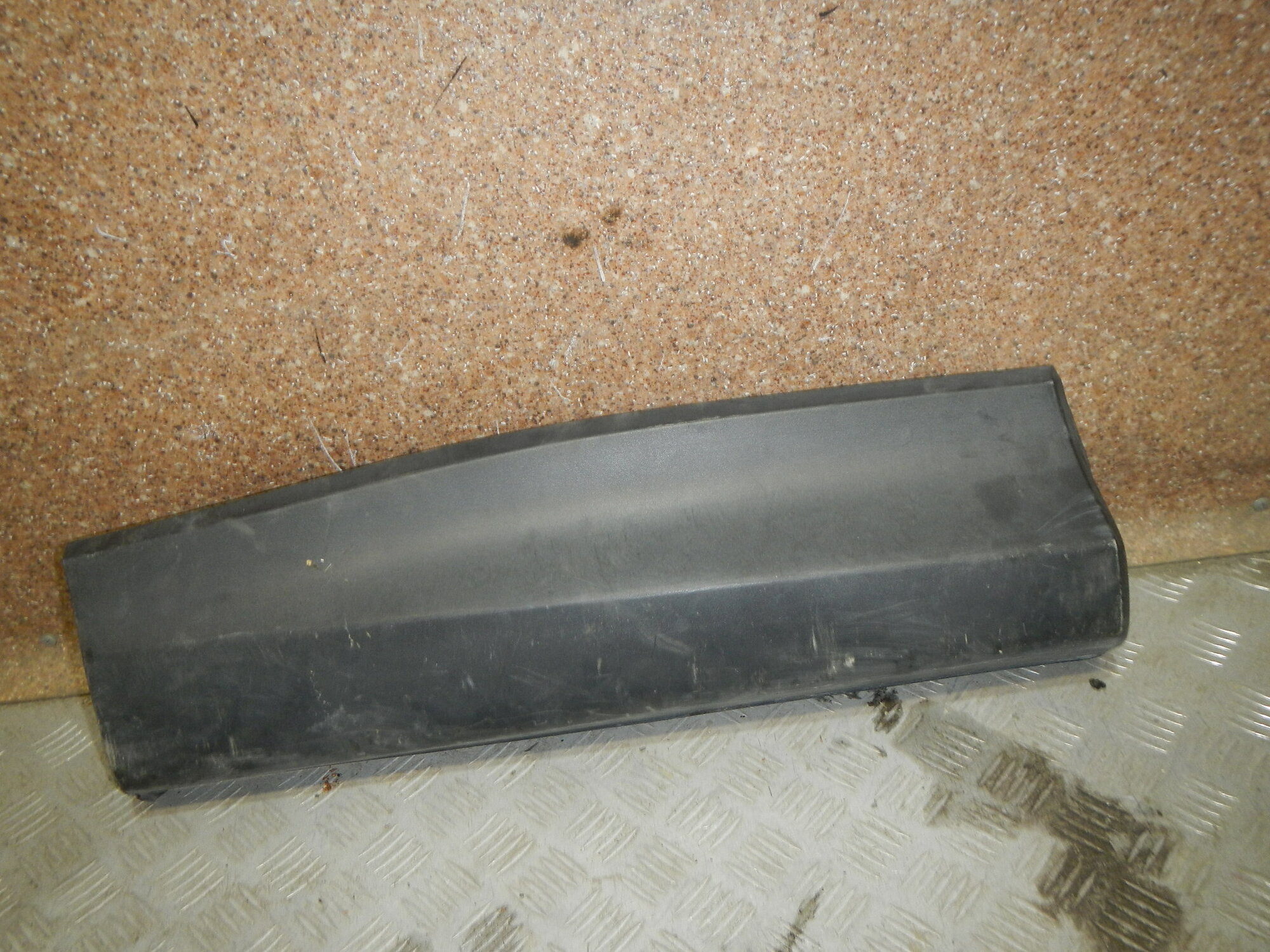 Б/У Молдинг двери задней правой, Mazda (Мазда)-CX-5 (12-) MAZDA CX-5 (12-) Царапины. 508043 MAZDA арт. KD5351RC