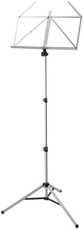 10065-000-01 красивый складной пюпитр, никелированный, длина (сложенный) 490 мм, вес 1.5 кг, регулировка высоты 585/1220 мм, размер планшета 485х240 мм, глубина полочки 42 мм, Konig&Meyer