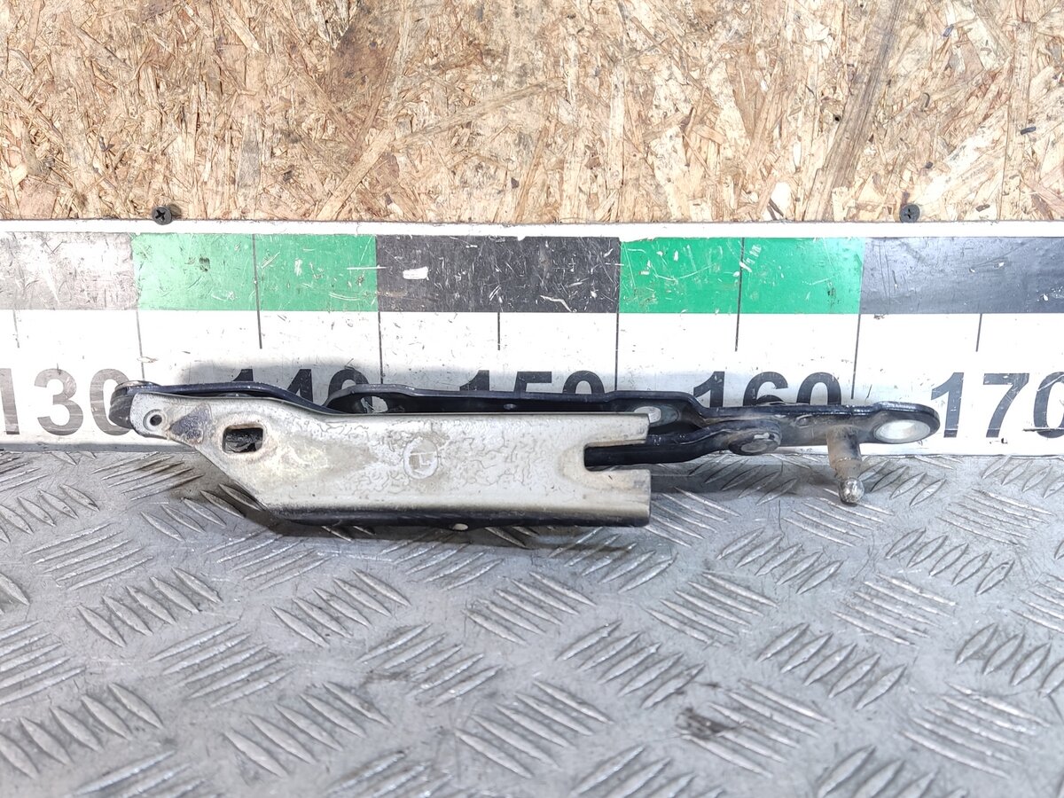 Петля багажника правая SAAB 9-5 1998-2002 4851721