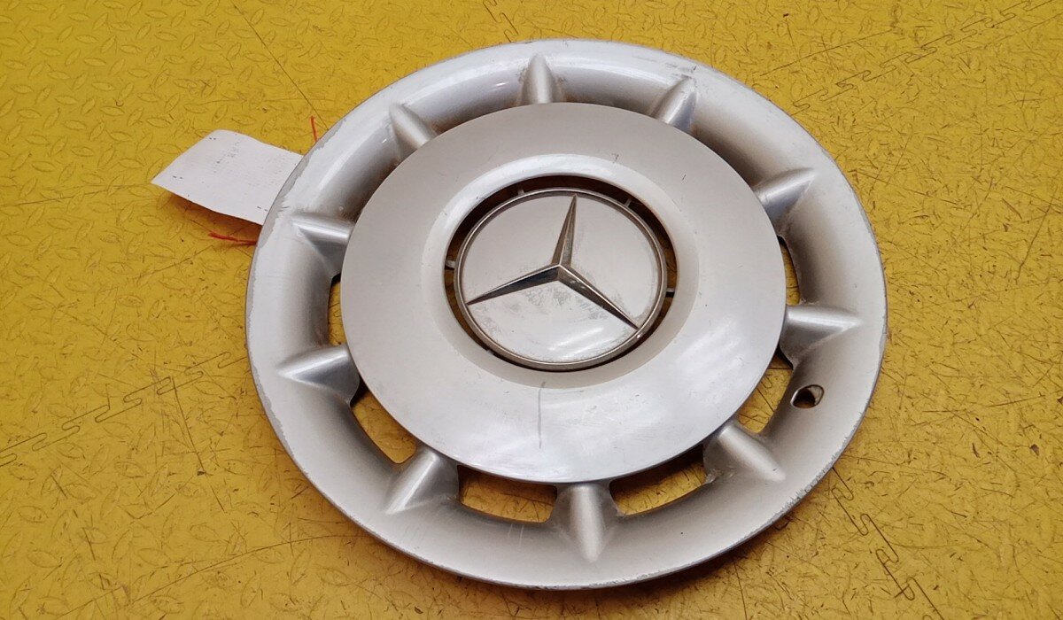 Колпак декоративный W202 С-klasse Mercedes-Benz A2024010224