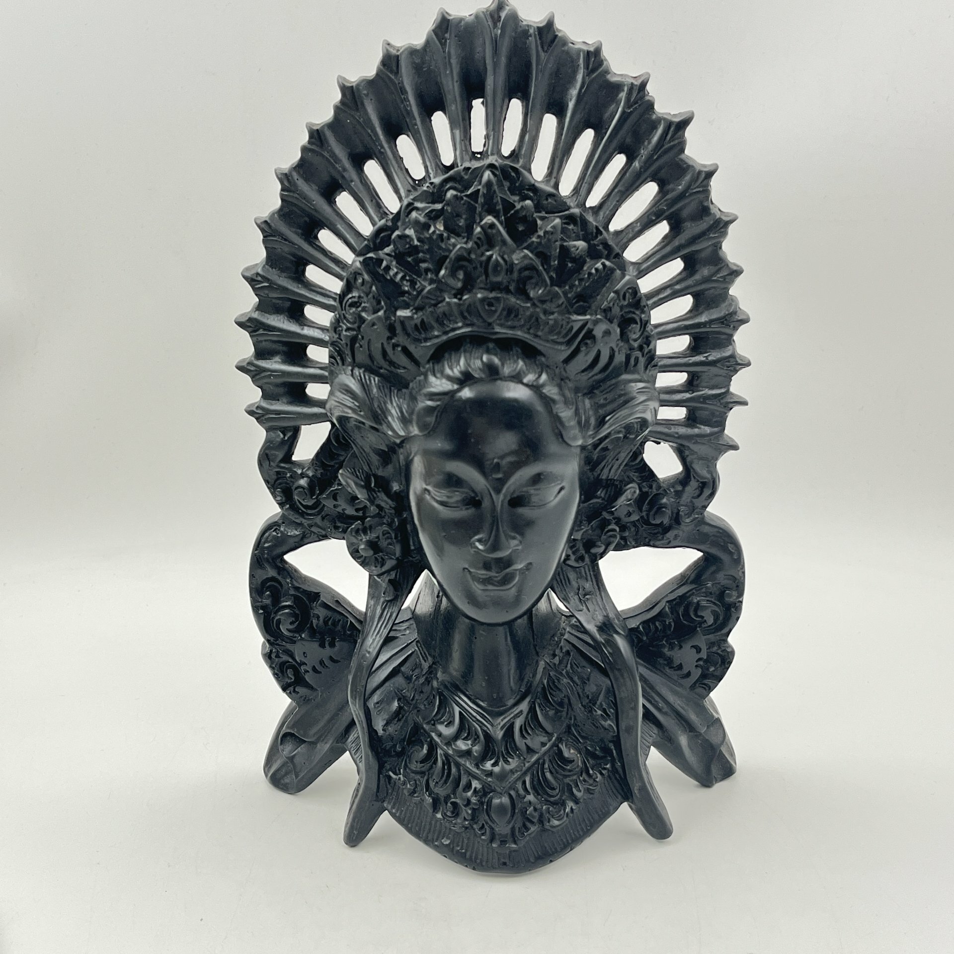 Маска декоративная (настенный декор) "Женский бюст", композитный материал