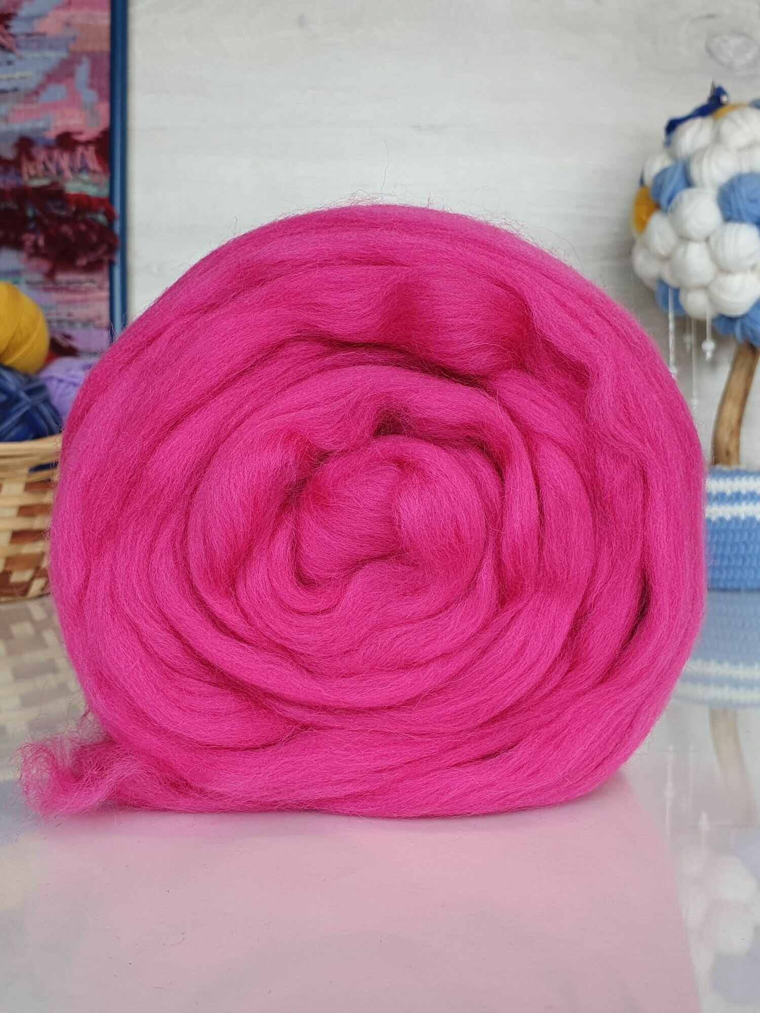 Пряжа шерстяная Полутонкая шерсть (для валяния), яркий амарант - 470, 100% шерсть п/т, 1 моток, 100 г, м.