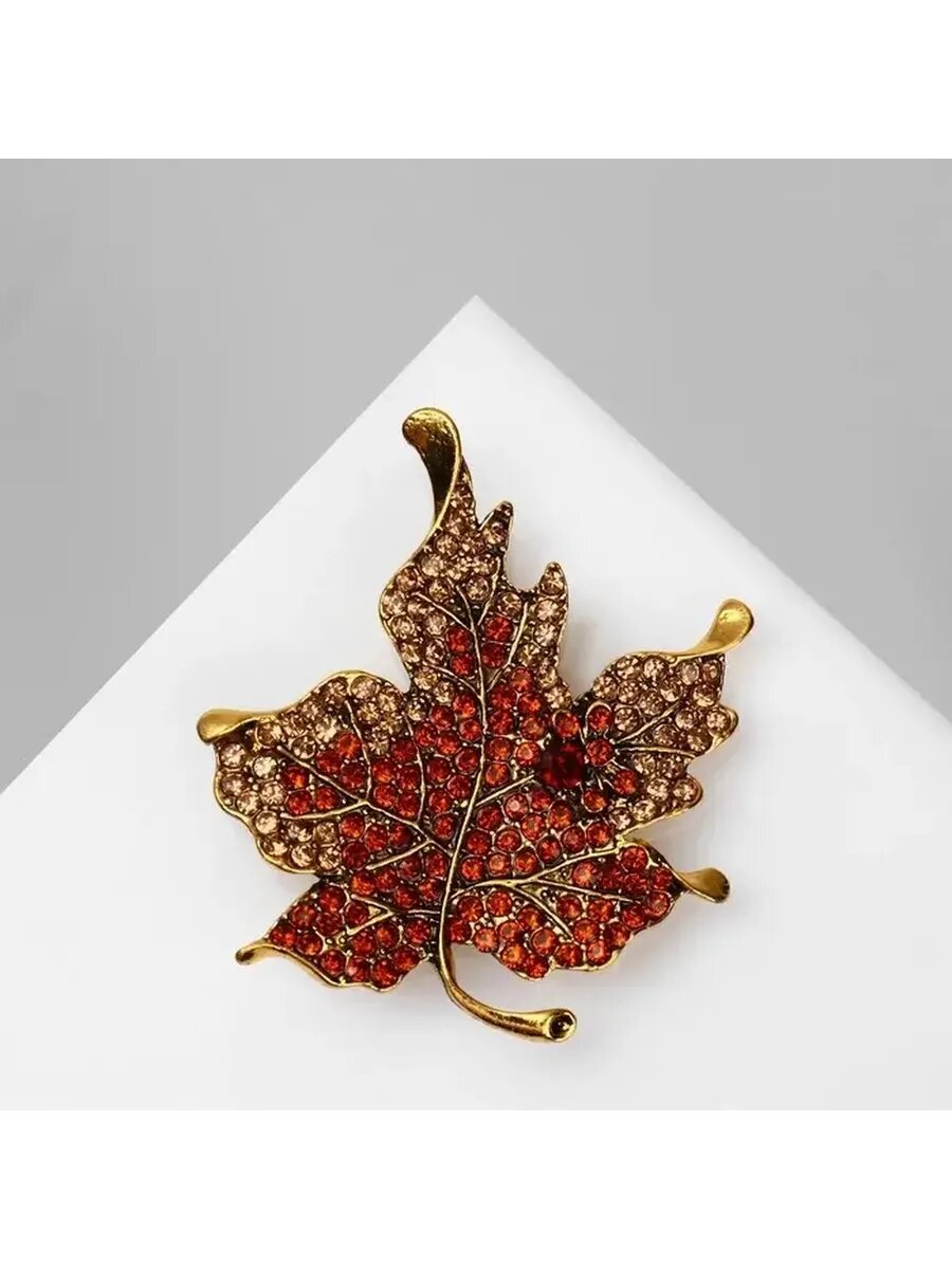 Брошь, стразы