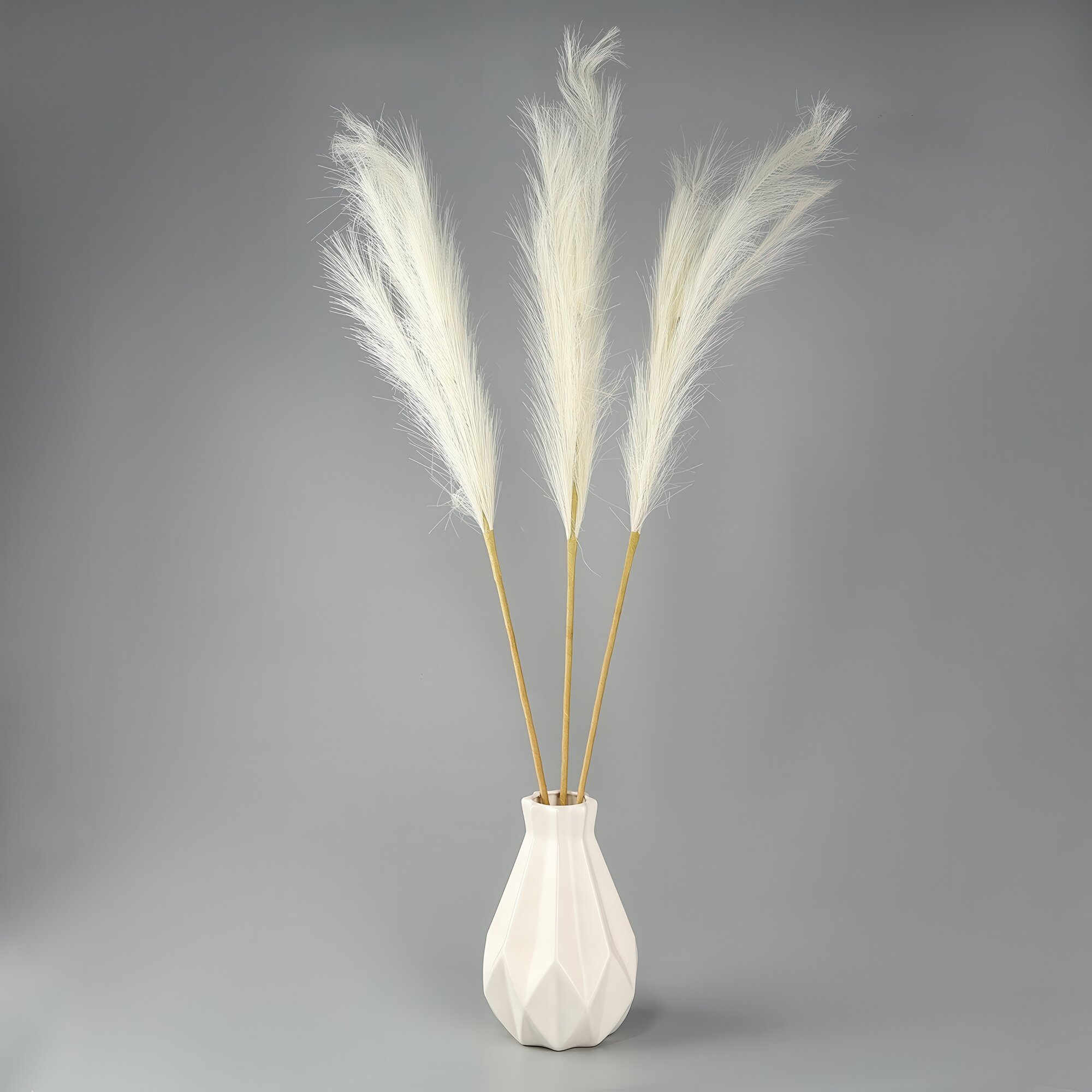 Искусственная трава "Пампасная" высота 1 метр, 6 кисточек, цвет молочный