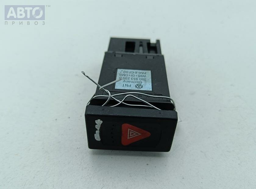 Кнопка аварийной сигнализации (аварийки) Volkswagen Passat B5+ (GP)