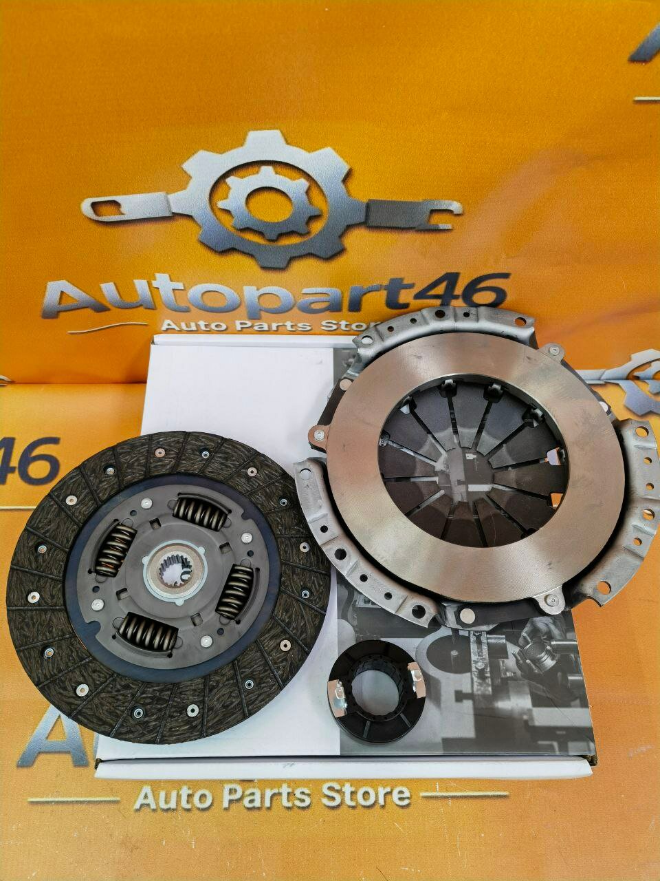 Комплект сцепления с выжимным подшипником Хёндай Гетц 1.4 Акцент Тагаз 1.5 102л. с.(215мм) Великобритания Hyundai Accent ТаГАЗ (05-)/Getz (05-) 1.4i/1.5i