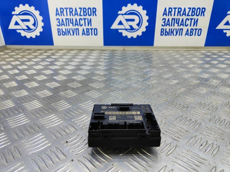Б/У Блок комфорта Audi A4 B8 / Ауди A4 B8 1.8 CDH 120 Л.C 2010 перед. лев.