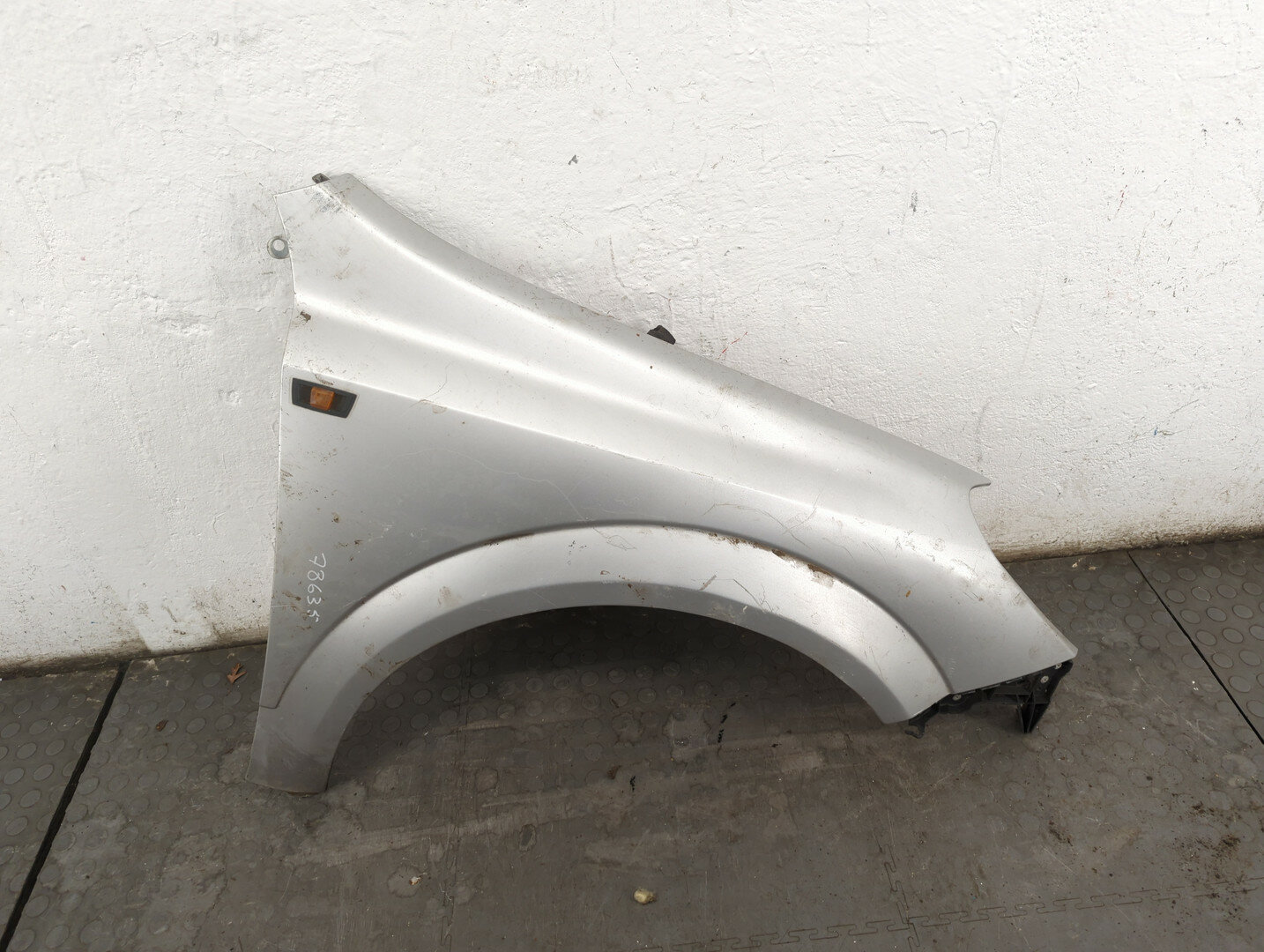 Крыло правое переднее Opel Astra H Б/У