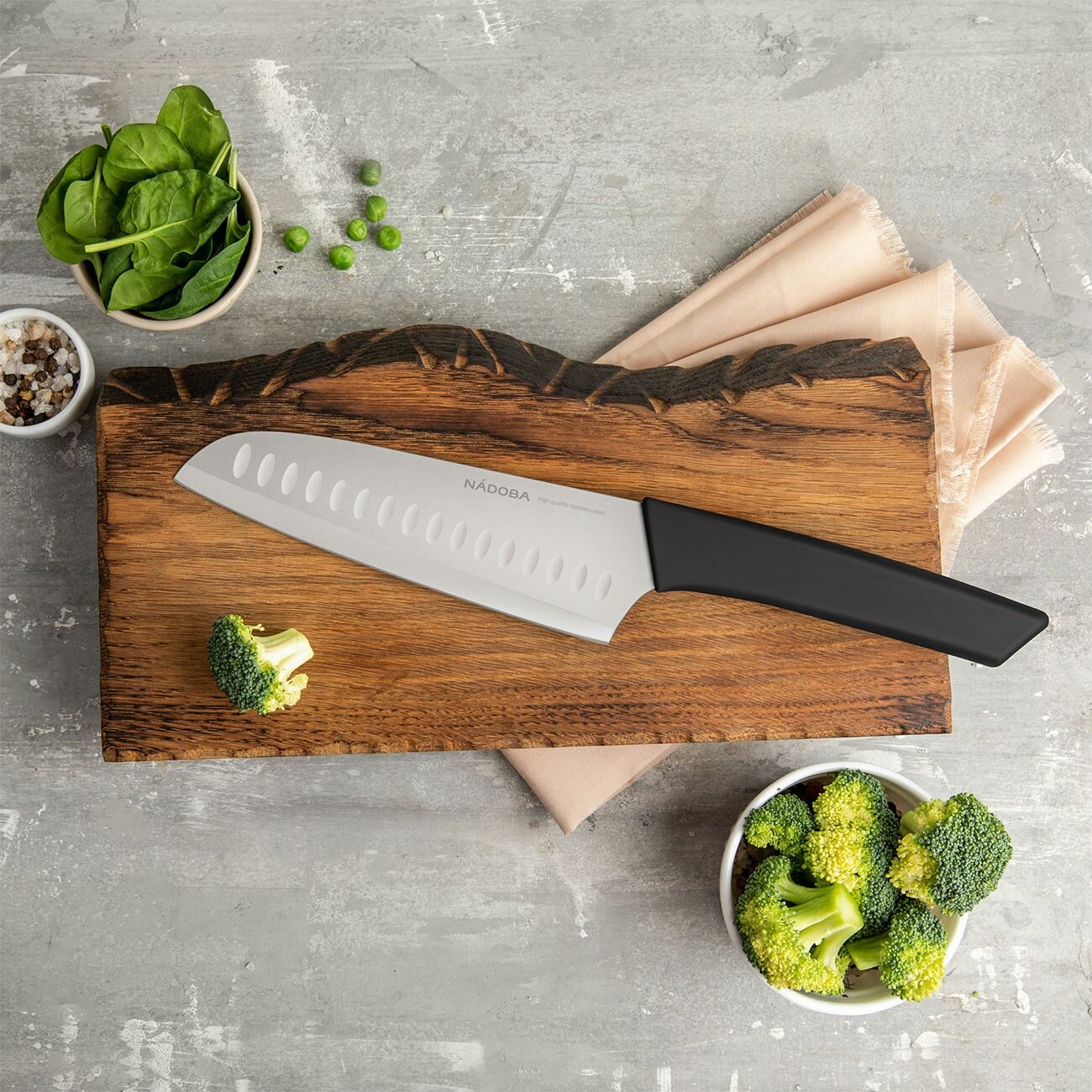 Нож Сантоку NADOBA, серия NEDA, поварской кухонный нож, нержавеющая сталь, длина лезвия 17 см