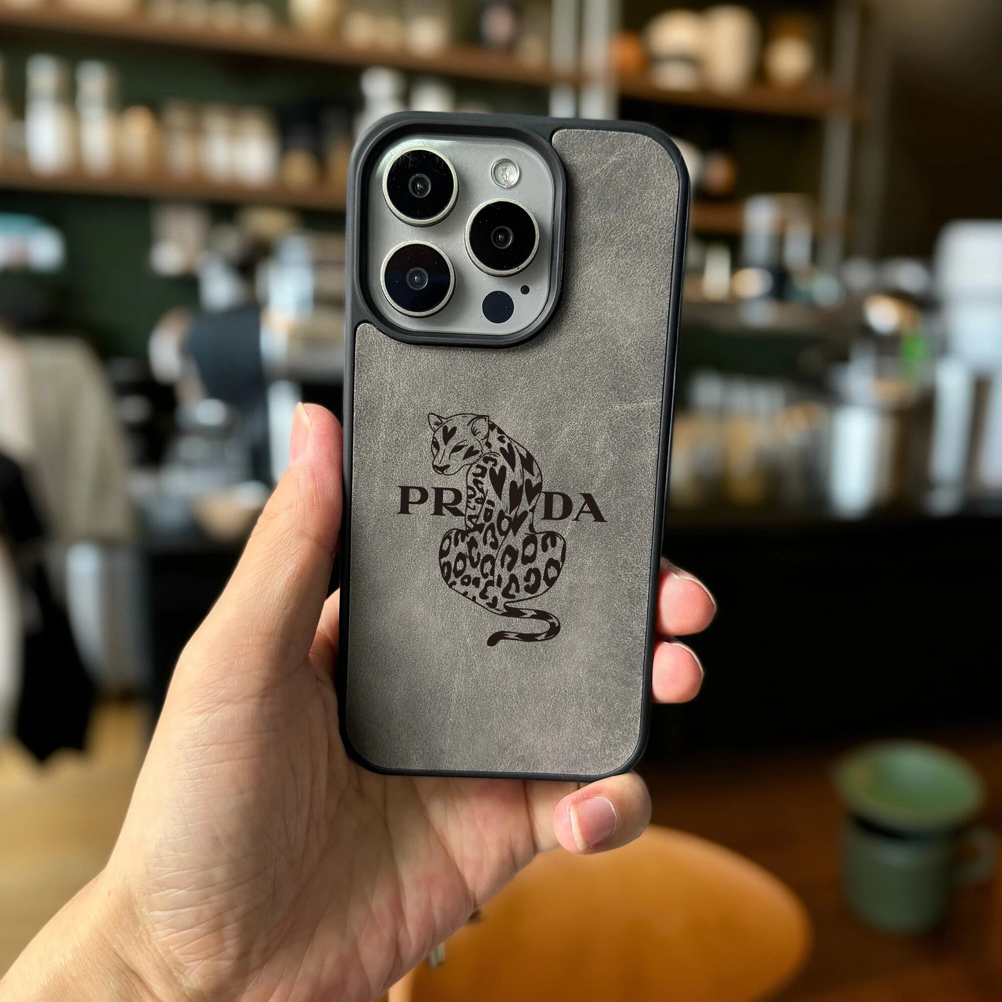 Кожаный чехол Prada для iPhone 14 Pro, цвет hui