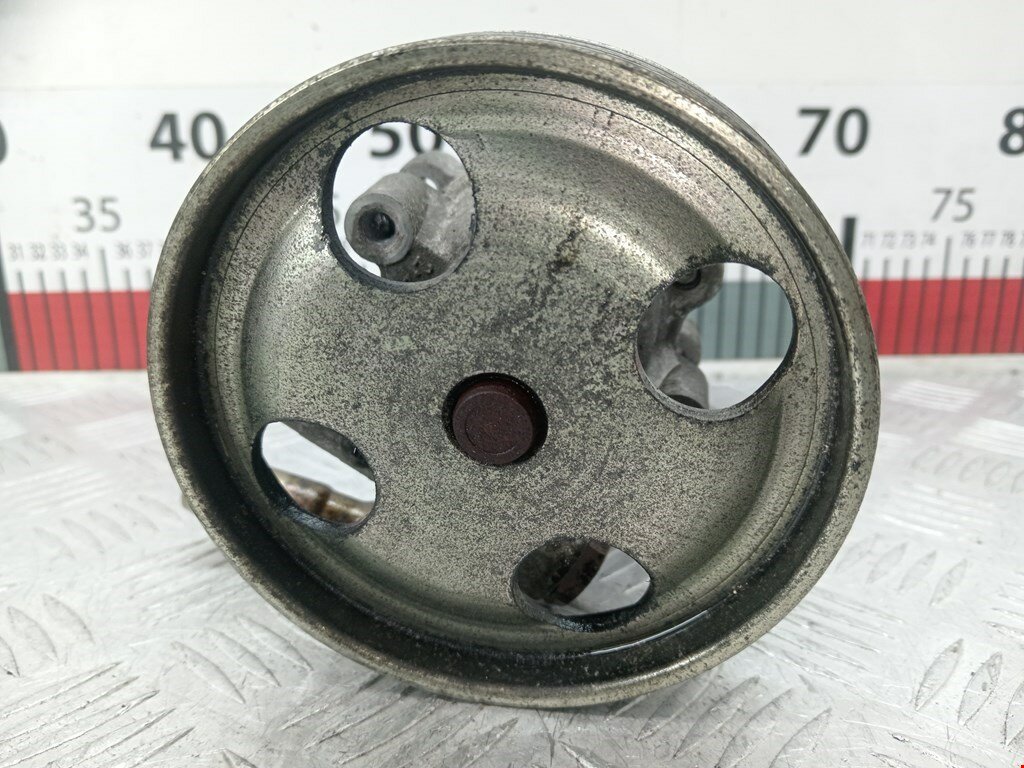 Насос гидроусилителя руля (ГУР) Ford Fiesta 5 1416165 арт. 2050793