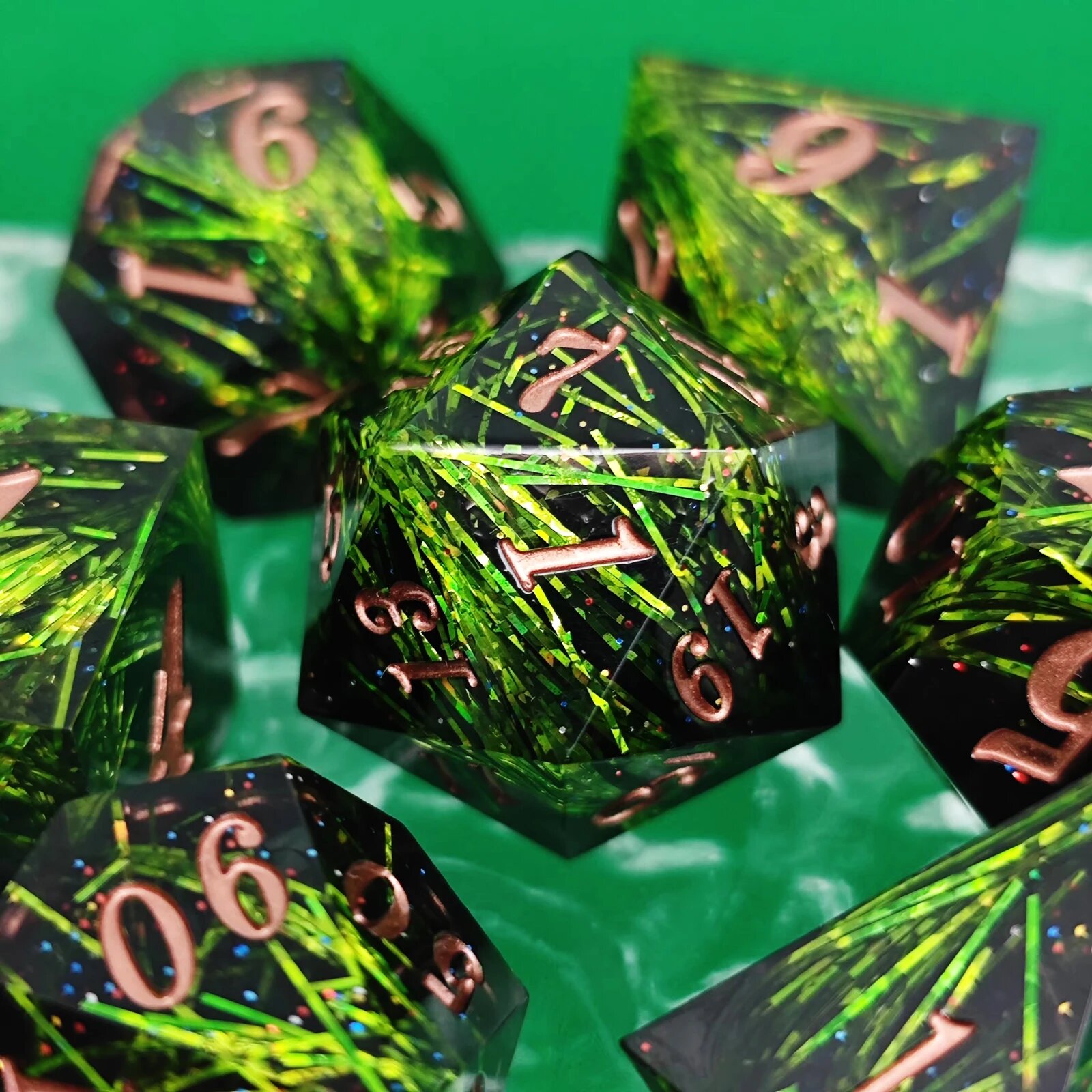 Набор кубиков DND из смолы 7 шт. Green