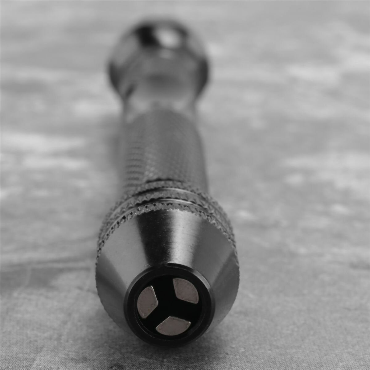 Миниатюрная дрель + набор из 10 мини-микросверл с быстрозажимным патроном