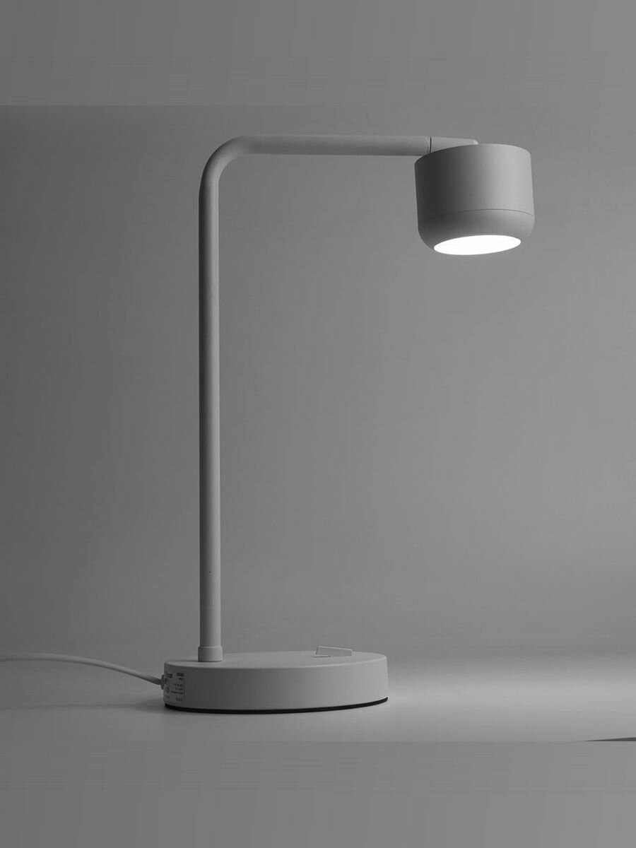 Светильник настольный DE365 ECHO под лампу 12W, 230V, GX53 (без лампы), белый, с антибликовой сеточкой Feron 48405