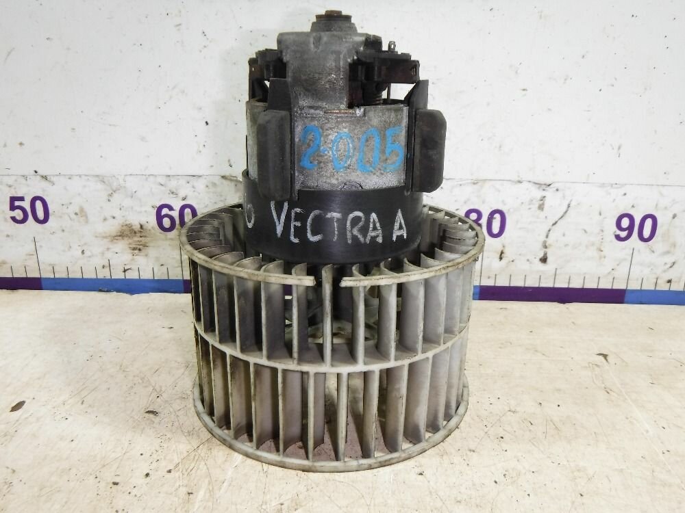 Моторчик отопителя Opel Vectra A 90228667