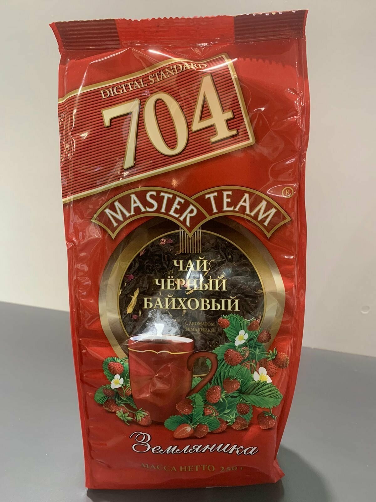 Чай черный цейлонский "Земляника" 250 гр.