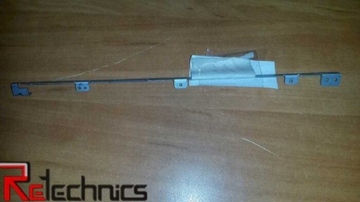 Левое крепление матрицы ноутбука Sony Vaio VGN-AR41MR (PCG-8Y3P)