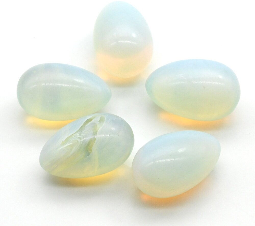 Яйцо из лунного камня искусственного 20*30мм, 17г .