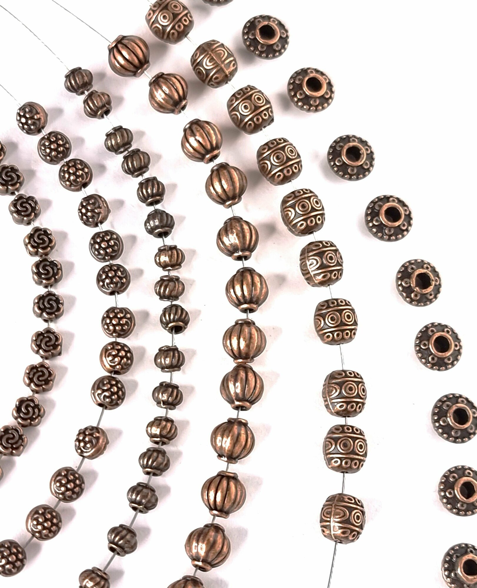 Металлические бусины 4-9мм. Цвет Медь. 140шт.