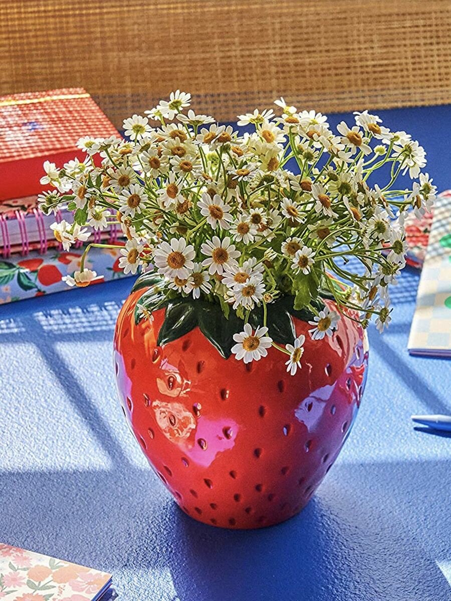 Ваза IrNik "Клубничка", керамика, высота 15см, настольная, красная