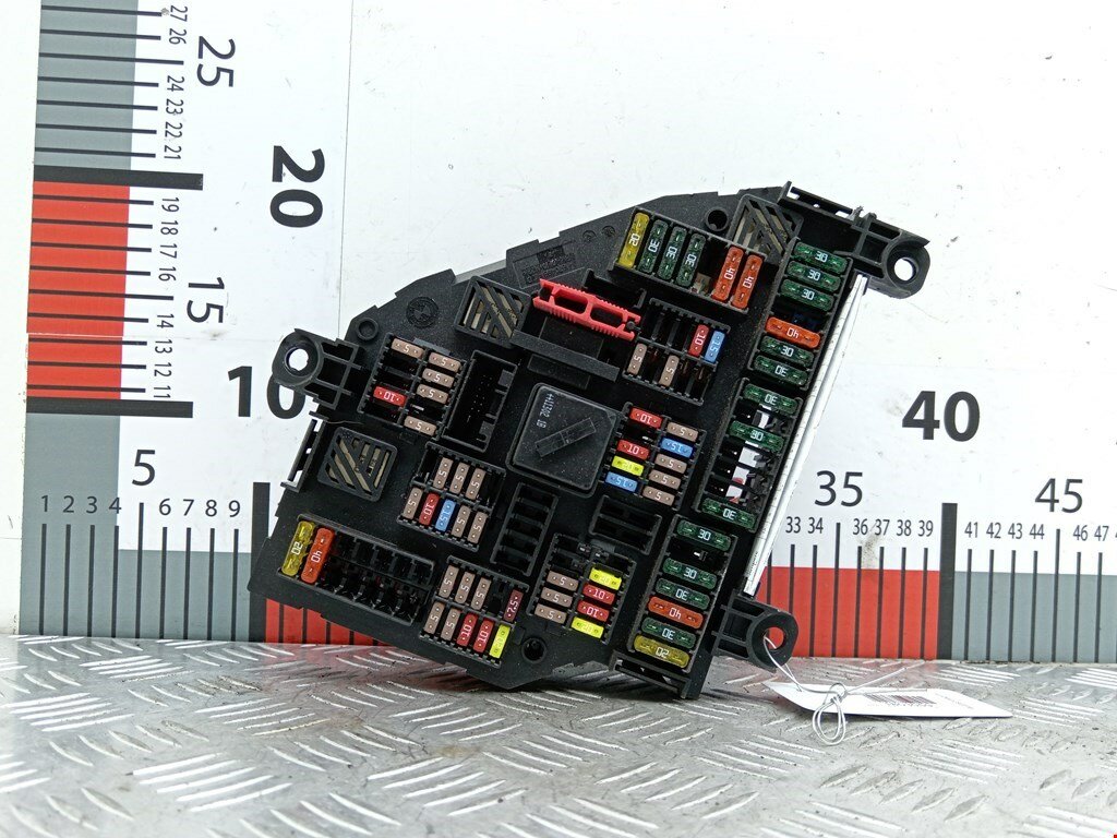 Блок предохранителей BMW 5-Series (F07/F10/F11/F18) 61149234423 арт. 1803059
