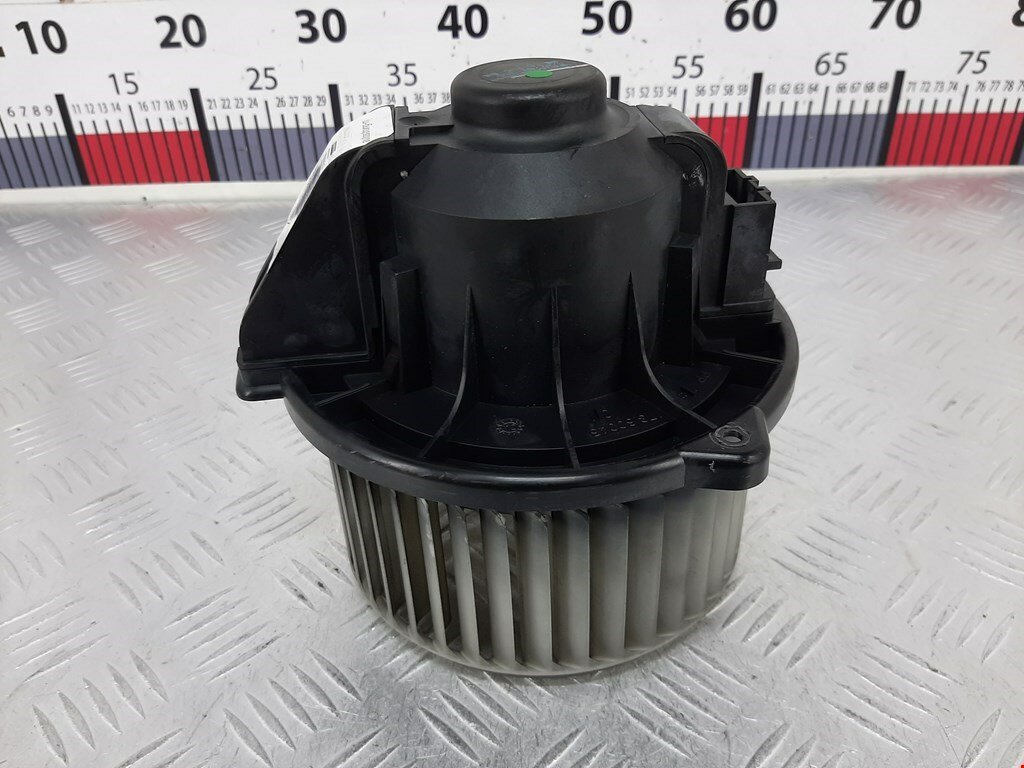 Моторчик печки (вентилятор отопителя) Land Rover Range Rover Sport 1 JGC500010 арт. 1702296