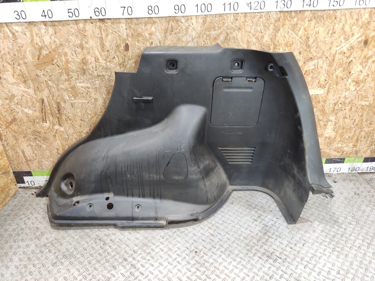 Обшивка багажника правая LIFAN X60 2012-2021 S5402260B28