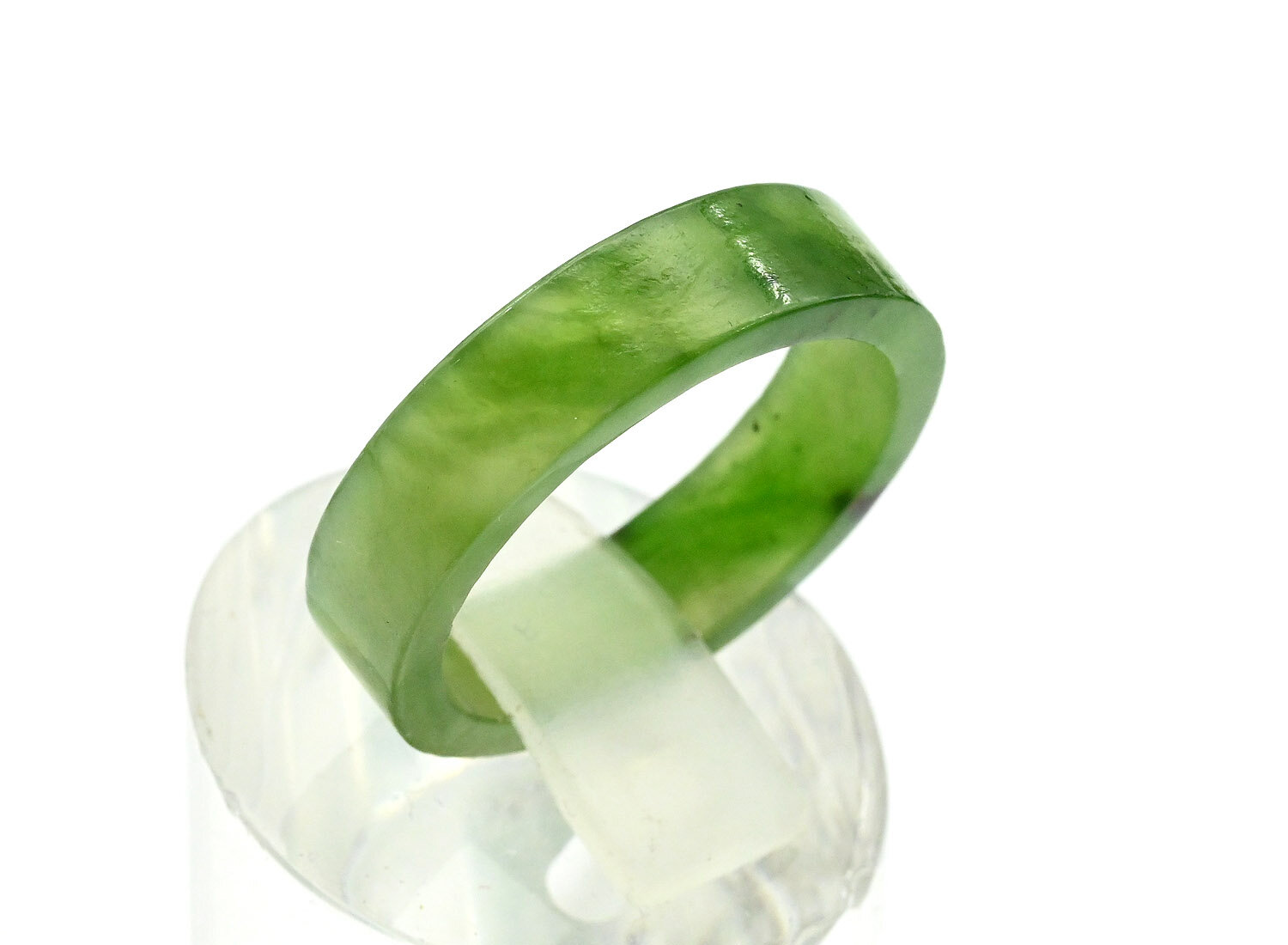Кольцо, нефрит