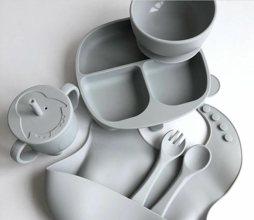 Набор детской посуды на присосках из пищевого силикона