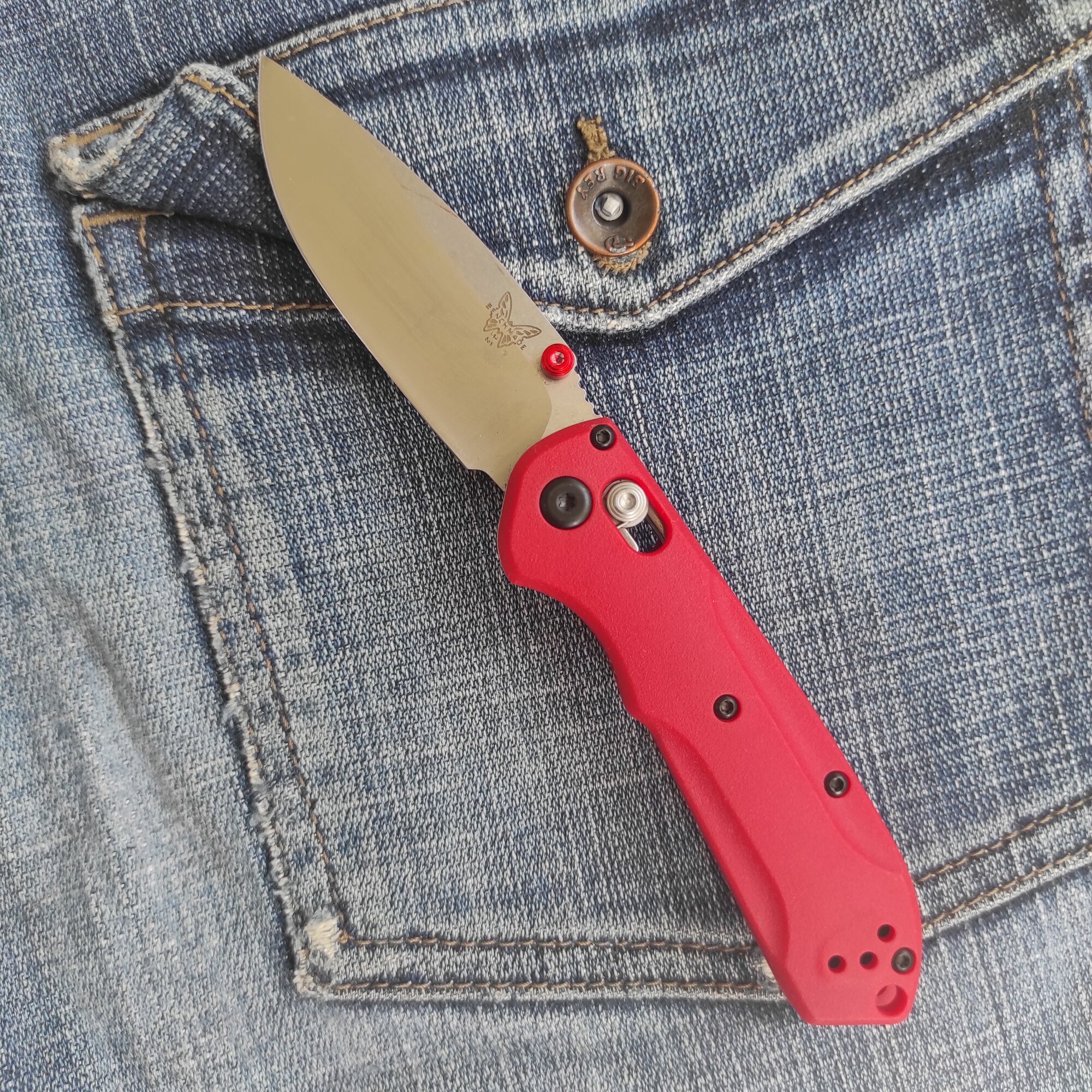 Нож складной туристический MIRCO BM565 MINI FREEK, Красный