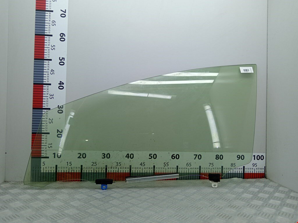 Стекло двери передней левой Toyota Prius 3 (XW30) арт. 2118028