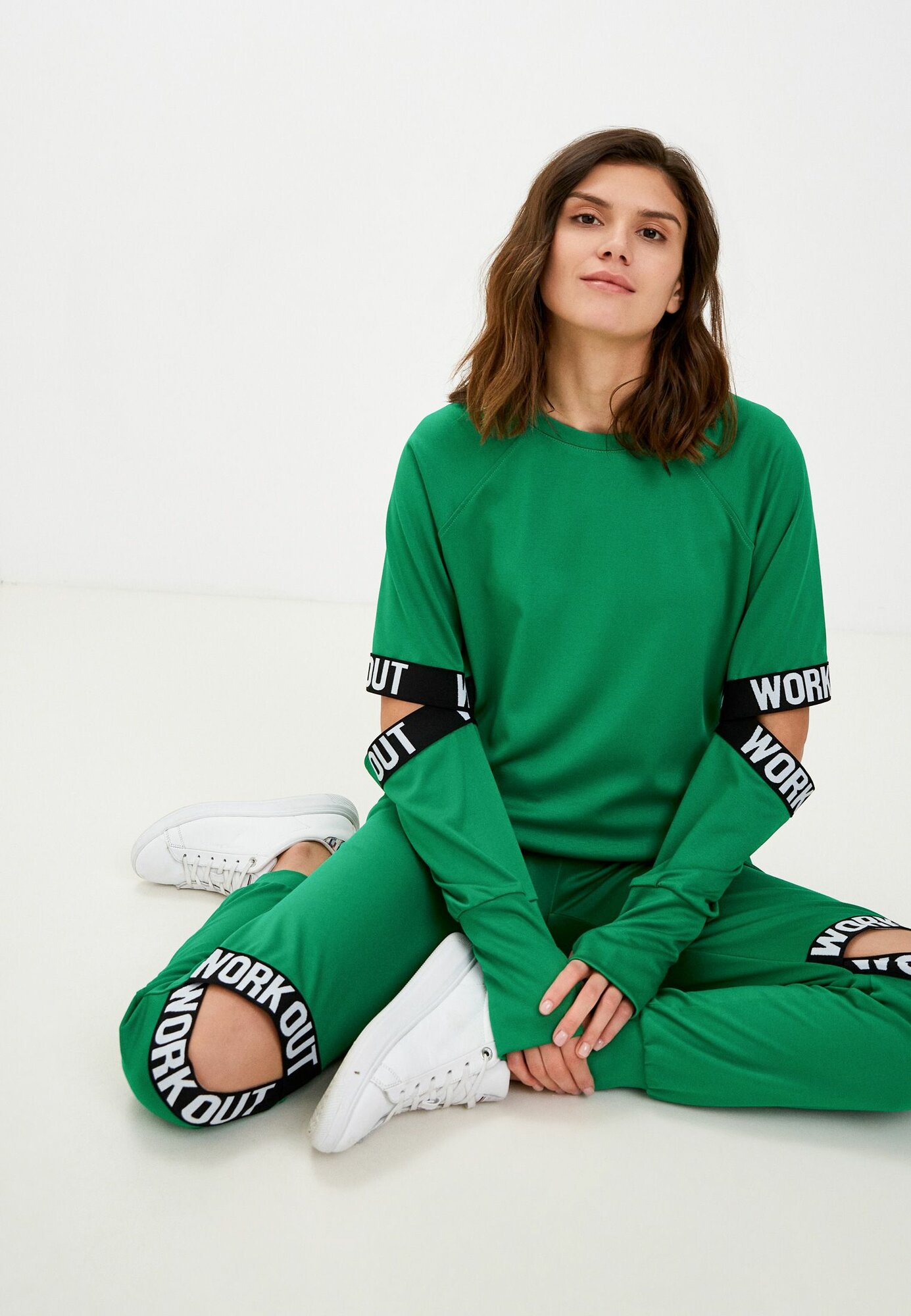 Костюм спортивный