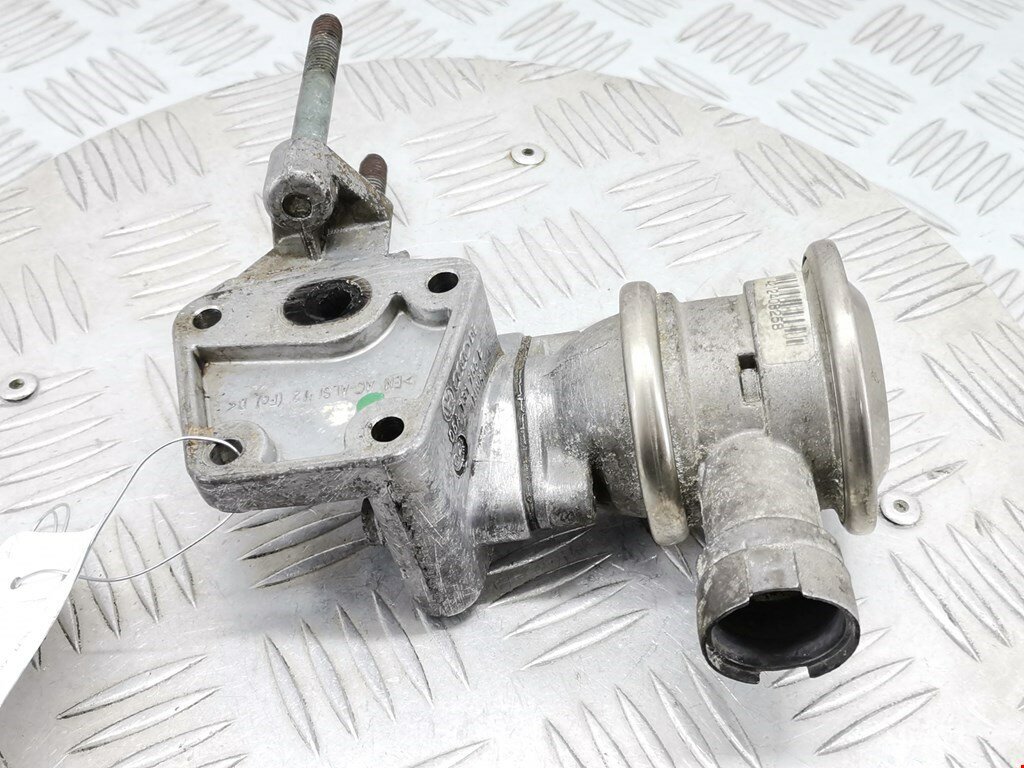 Клапан ЕГР EGR Volkswagen Touran 1 06A131351F арт. 1958690