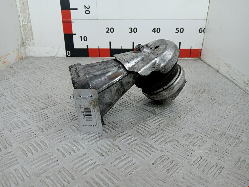 Кронштейн (крепление лапа) двигателя Mercedes E-Class (W211) A6112230804 арт. 1955192