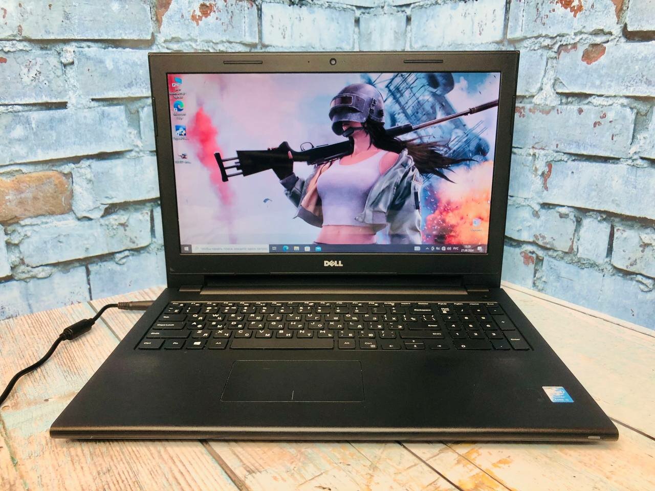 Ноутбук DELL Inspiron 15 3542-2090 (15.6"/ 1366x768/ Intel Core i5-4210U 1.7ГГц/ RAM 4ГБ DDR3L/ HDD 500ГБ/ NVIDIA GeForce 820M - 2 ГБ/ Win/ черный)