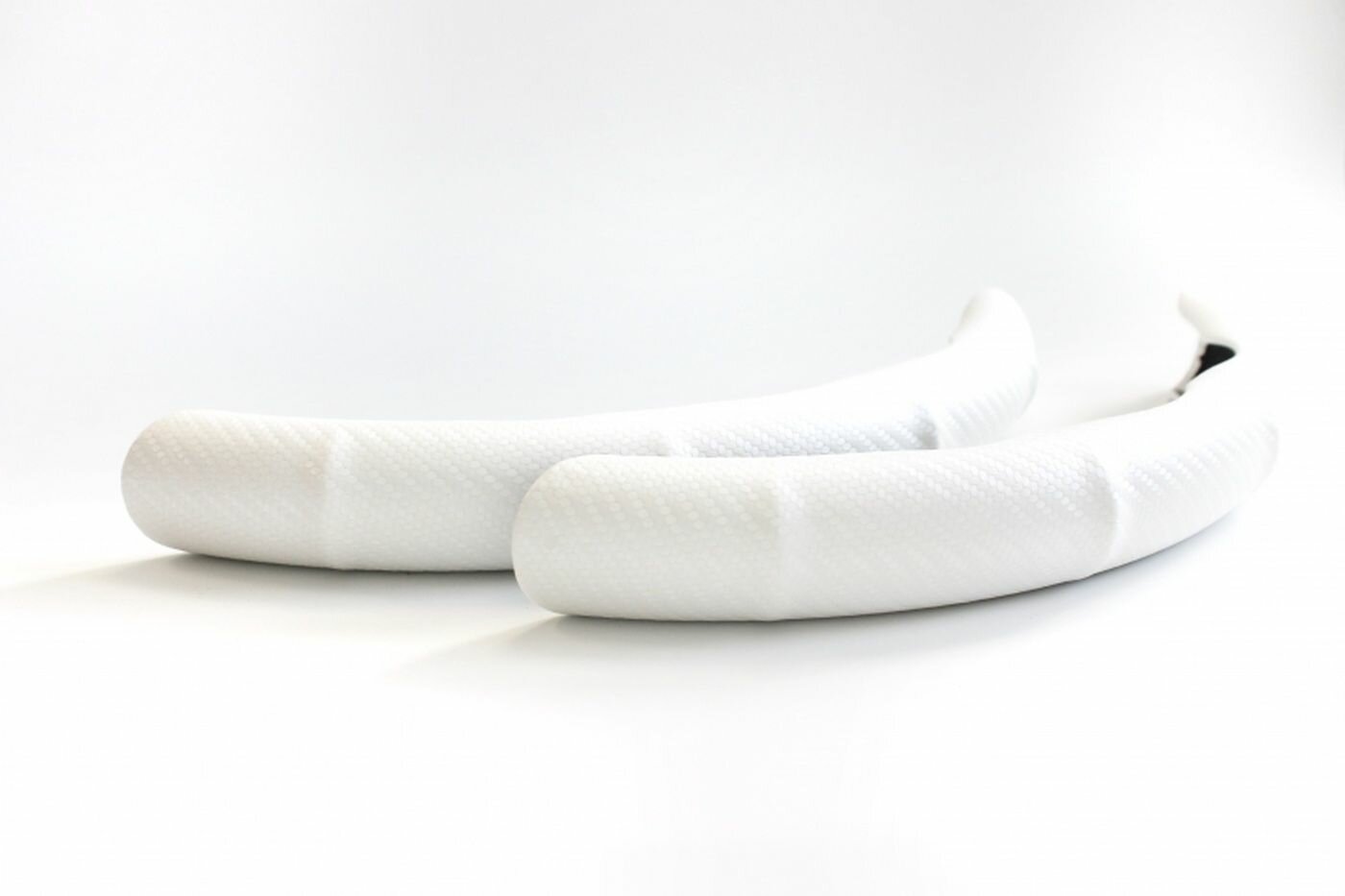 Накладка на руль 38 СМ белый карбон