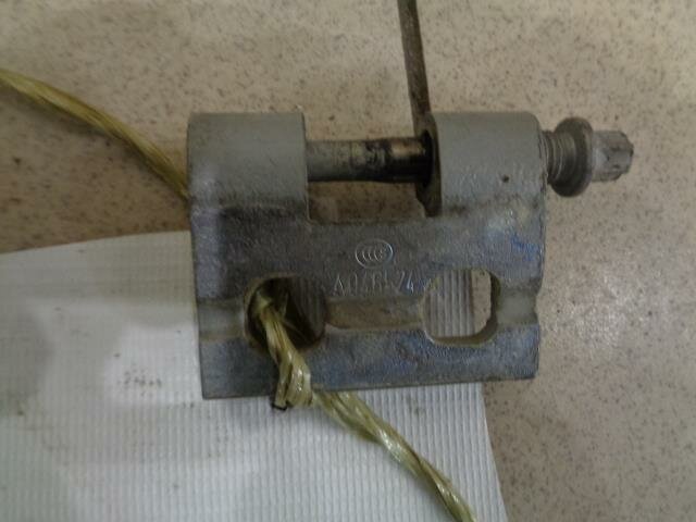 Петля двери задней левой нижняя от BMW 3-Series E90 2005-2012