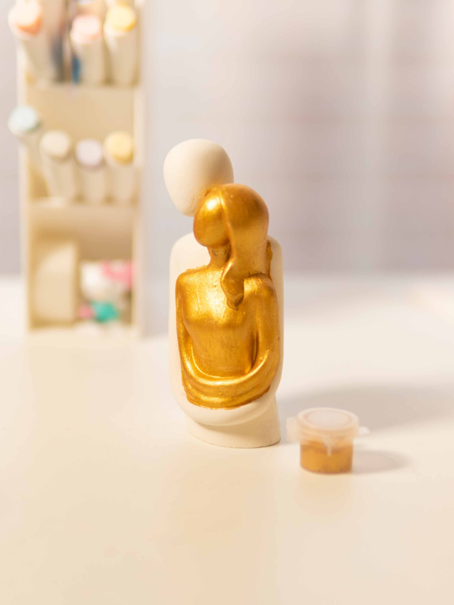 Статуэтка Влюбленные с золотой краской. Влюбленная пара