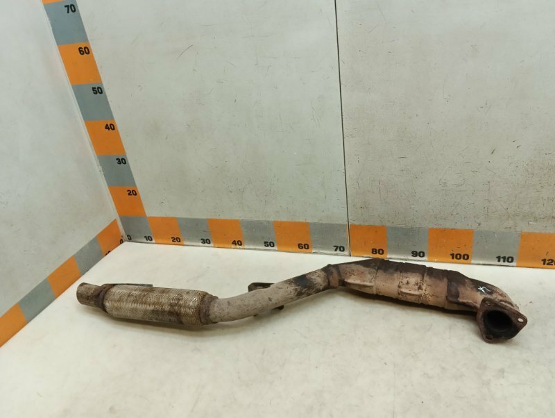 Б/У Дефект, с катализатором, 3.0 Приемная труба глушителя Mazda MPV 2004 2 406914 MAZDA арт. AJ302060X