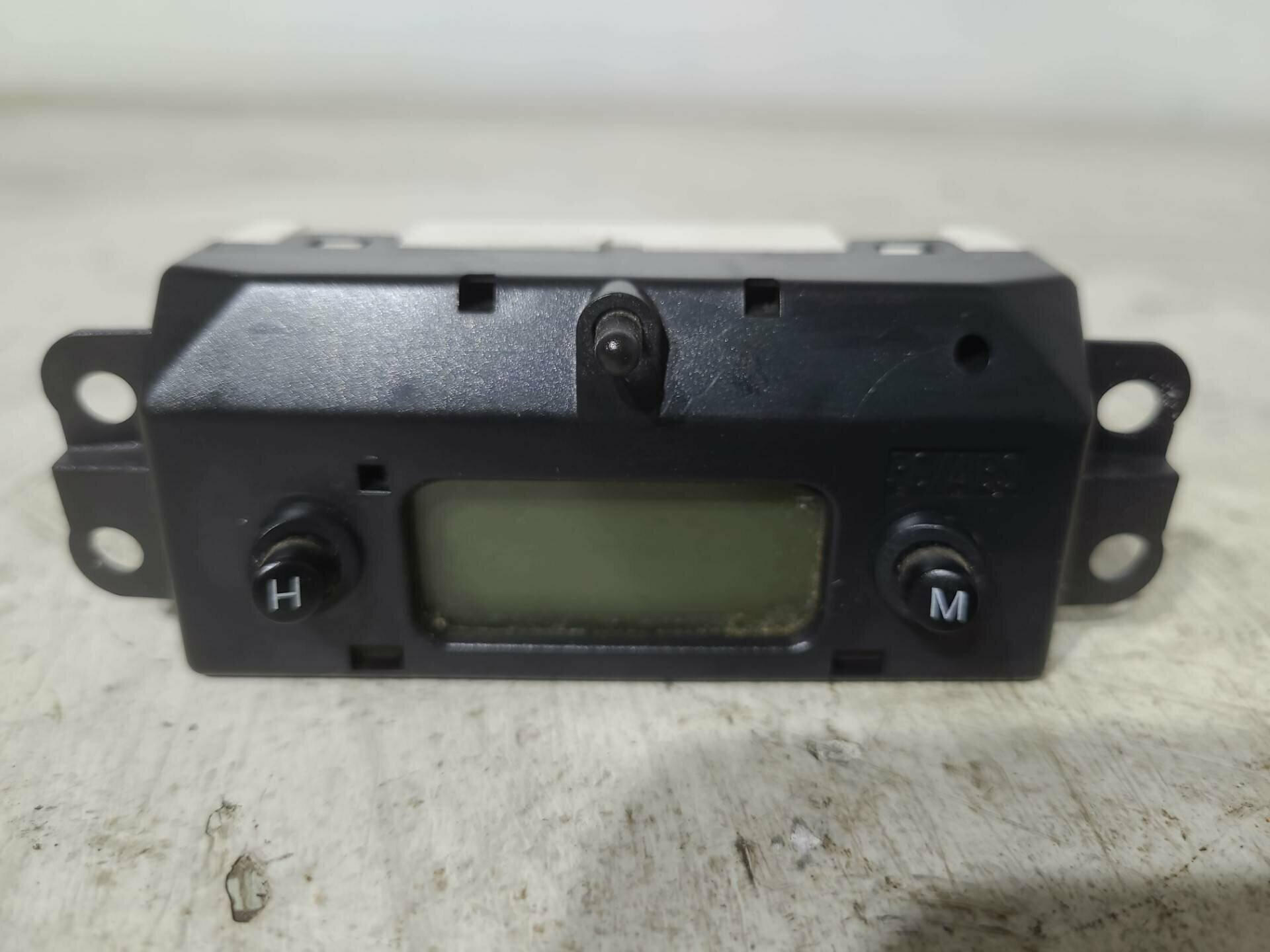 Часы Ford Focus 2000