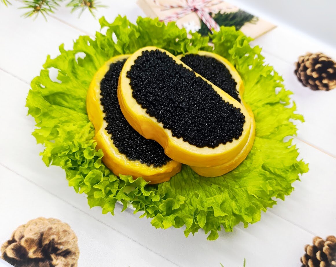 Сувенирное подарочное мыло ручной работы. "Бутерброд с черной икрой"