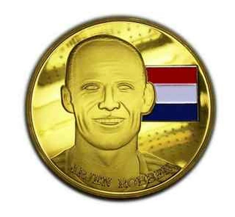 Арьен Роббен монета футбол PROOF ЧМ 2014 Бразилия золото сувенирная копия монеты, нумизматика, деньги для коллекции