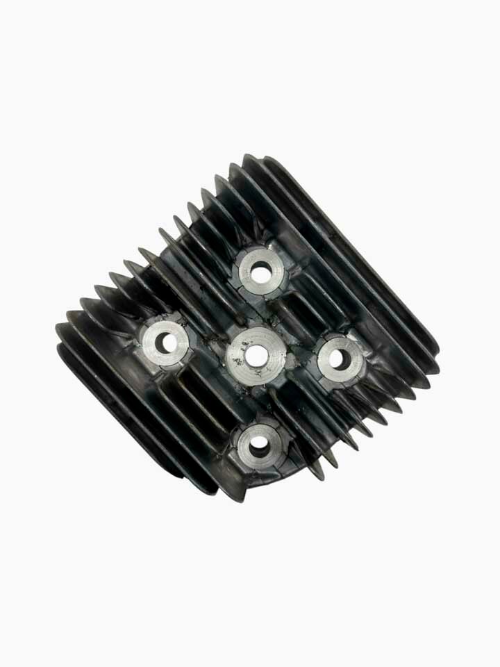 Головка цилиндра на мотороллер Муравей