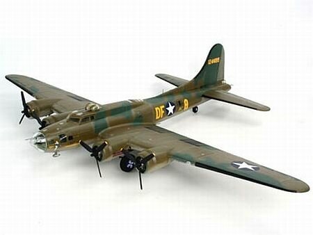 04297 Revell Американский самолёт "Boeing B-17F Memphis Belle" Масштаб 1/48