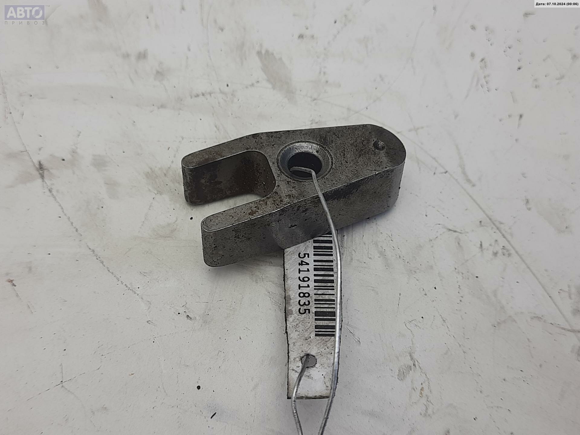 Скоба (кронштейн) крепления форсунки Mercedes A-Class W169 (2004-2012)