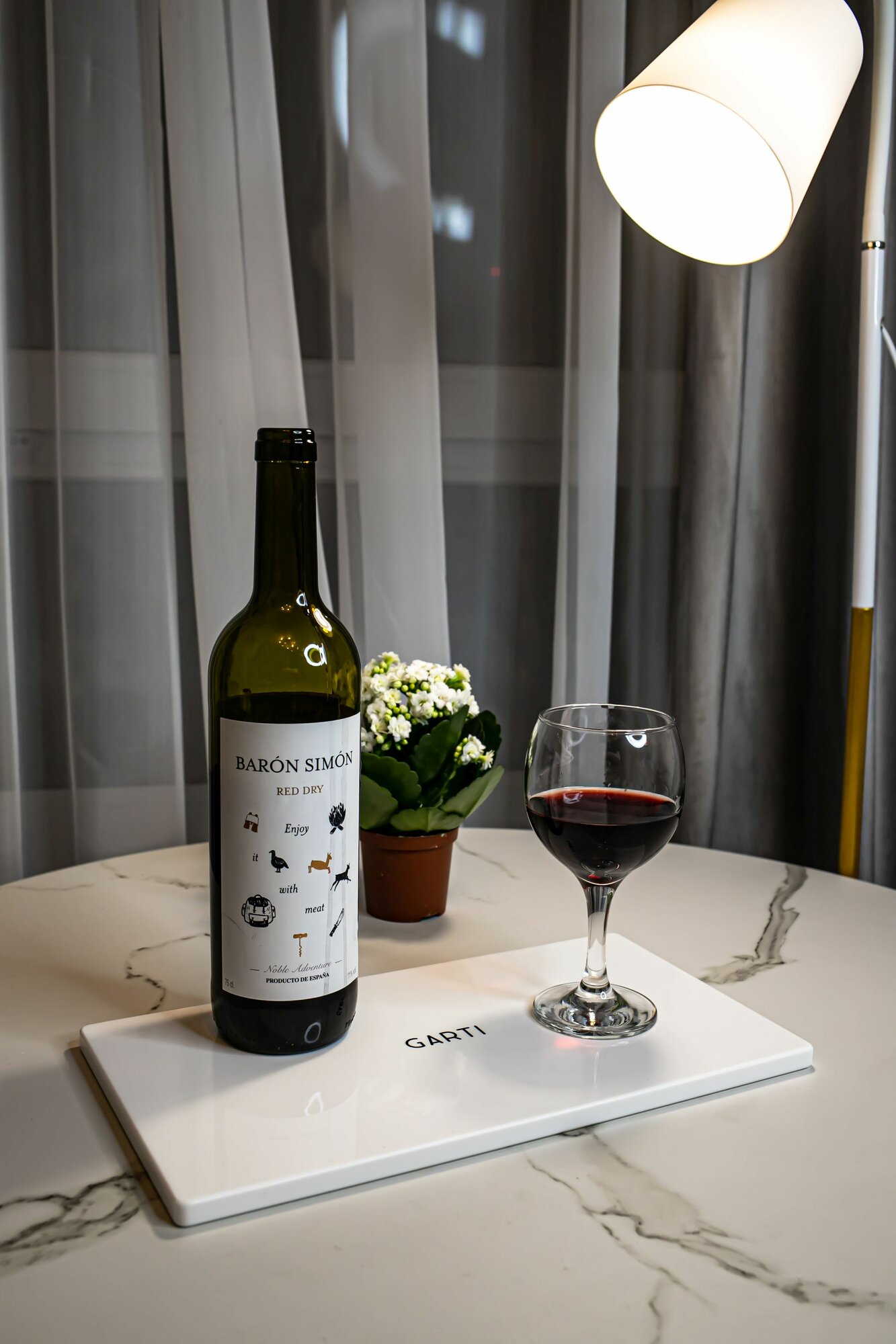 Тарелка для сервировки от Garti , цвет белый, материал искусственный камень, размер 33*18 см / Solid. surface