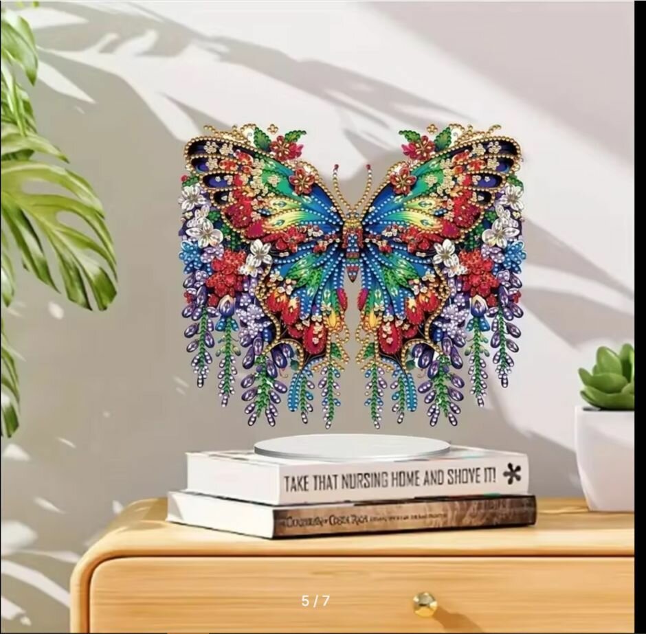 Алмазная мозаика трехмерная, акриловая на подставке "Бабочка"