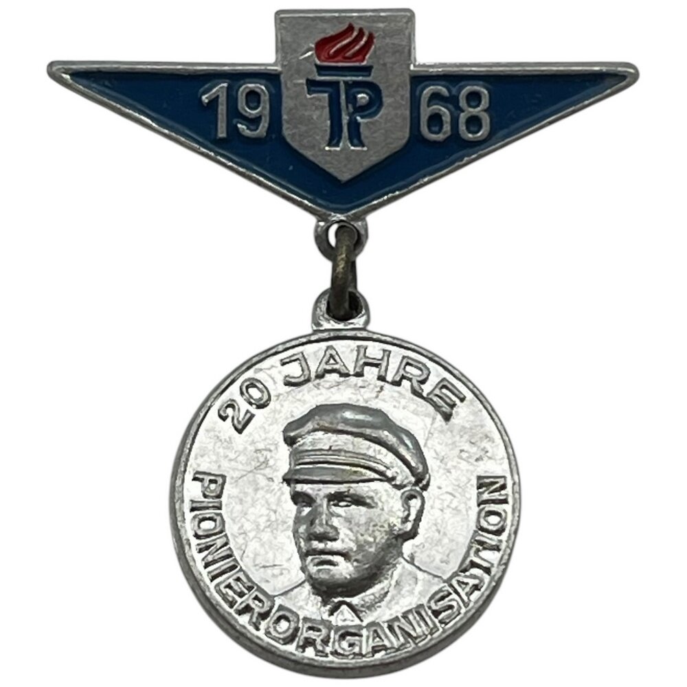 Знак "20 лет пионерской организации имени Эрнста Тельмана" ГДР 1968 г.